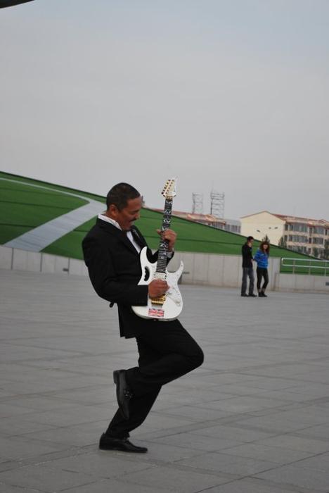 Гитарчин Д Өлзий Орших ирэх сард бүрэн хэмжээний тоглолт хийнэ Урлаг мн